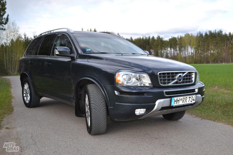 Grey Volvo XC90 2014 in Vilnius, with an engine capacity of 2.40 L and mileage of 294 thousand km for 11950 €, photo 1 on AUTOMOTO.COM.LV