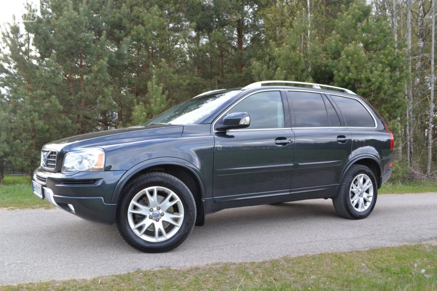 Grey Volvo XC90 2014 in Vilnius, with an engine capacity of 2.40 L and mileage of 294 thousand km for 11950 €, photo 5 on AUTOMOTO.COM.LV