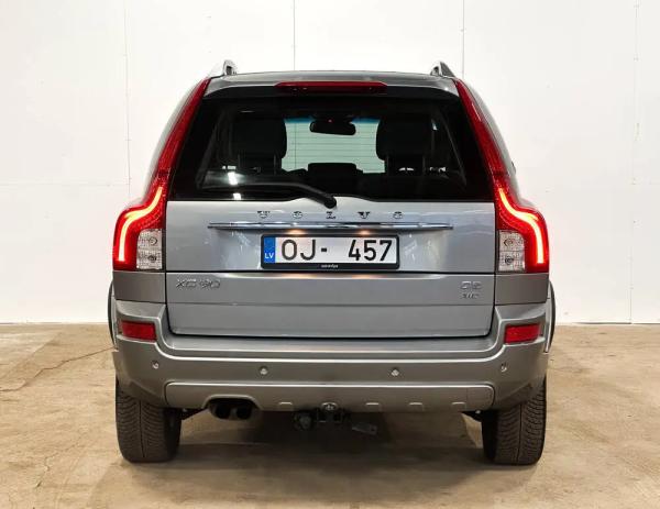 Pelēks Volvo XC90 2014 Jūrmala, ar dzinēja tilpumu 2.40 L un nobraukumu 204 tūkst. km par 13990 €, foto 10 vietnē AUTOMOTO.COM.LV