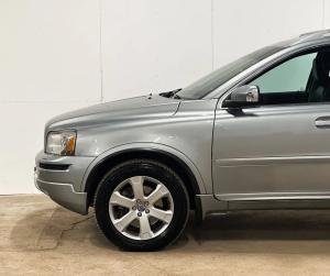 Grey Volvo XC90 2014 in Jurmala, with an engine capacity of 2.40 L and mileage of 204 thousand km for 13990 €, photo 17 on AUTOMOTO.COM.LV