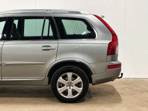Grey Volvo XC90 2014 in Jurmala, with an engine capacity of 2.40 L and mileage of 204 thousand km for 13990 €, photo 18 on AUTOMOTO.COM.LV