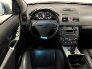 Grey Volvo XC90 2014 in Jurmala, with an engine capacity of 2.40 L and mileage of 204 thousand km for 13990 €, photo 23 on AUTOMOTO.COM.LV