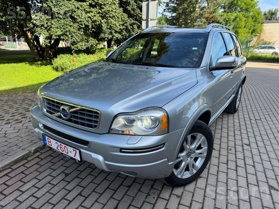 Grey Volvo XC90 2014 in Ogre, with an engine capacity of 2.40 L and mileage of 198 thousand km for 13280 €, photo 4 on AUTOMOTO.COM.LV