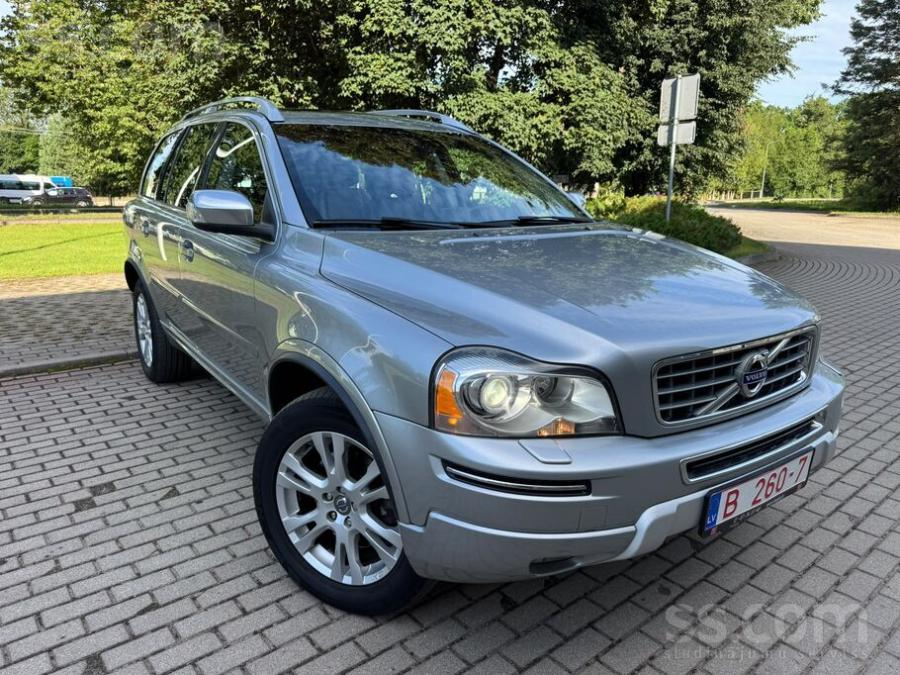 Grey Volvo XC90 2014 in Ogre, with an engine capacity of 2.40 L and mileage of 198 thousand km for 13280 €, photo 5 on AUTOMOTO.COM.LV