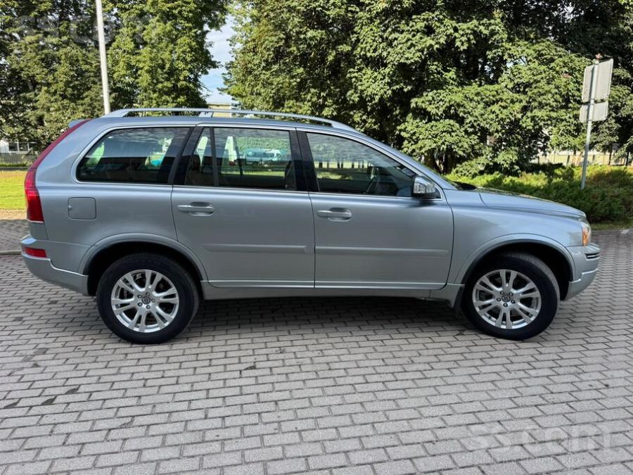 Grey Volvo XC90 2014 in Ogre, with an engine capacity of 2.40 L and mileage of 198 thousand km for 13280 €, photo 9 on AUTOMOTO.COM.LV