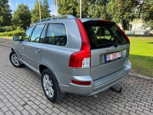 Grey Volvo XC90 2014 in Ogre, with an engine capacity of 2.40 L and mileage of 198 thousand km for 13280 €, photo 10 on AUTOMOTO.COM.LV
