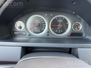 Grey Volvo XC90 2014 in Ogre, with an engine capacity of 2.40 L and mileage of 198 thousand km for 13280 €, photo 29 on AUTOMOTO.COM.LV