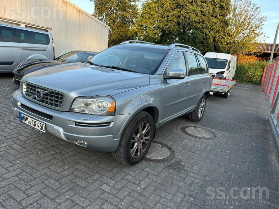 Grey Volvo XC90 2014 in Ogre, with an engine capacity of 2.40 L and mileage of 198 thousand km for 13280 €, photo 33 on AUTOMOTO.COM.LV