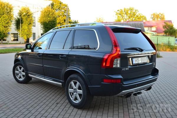 Grey Volvo XC90 2014 in Jurmala, with an engine capacity of 2.40 L and mileage of 271 thousand km for 12200 €, photo 2 on AUTOMOTO.COM.LV
