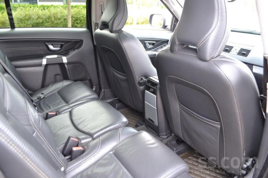 Grey Volvo XC90 2014 in Jurmala, with an engine capacity of 2.40 L and mileage of 271 thousand km for 12200 €, photo 14 on AUTOMOTO.COM.LV