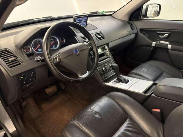 Pelēks Volvo XC90 2014 Marijampole, ar dzinēja tilpumu 2.40 L un nobraukumu 270 tūkst. km par 12750 €, foto 3 vietnē AUTOMOTO.COM.LV
