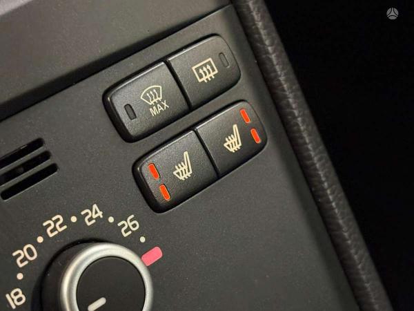 Pelēks Volvo XC90 2014 Marijampole, ar dzinēja tilpumu 2.40 L un nobraukumu 270 tūkst. km par 12750 €, foto 11 vietnē AUTOMOTO.COM.LV