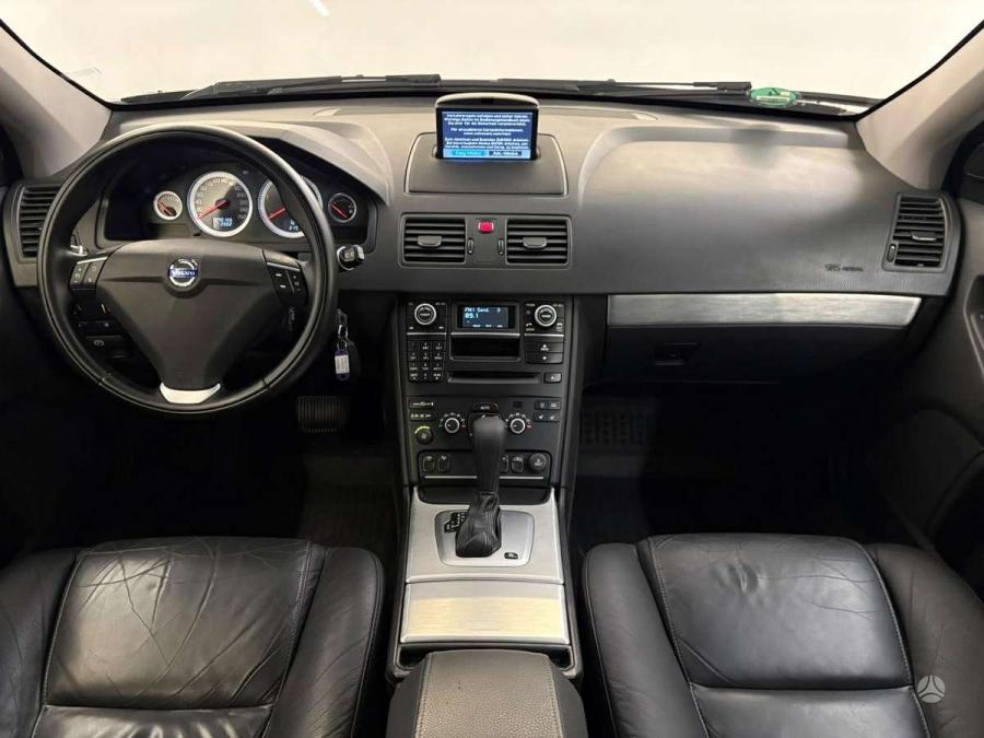 Pelēks Volvo XC90 2014 Marijampole, ar dzinēja tilpumu 2.40 L un nobraukumu 270 tūkst. km par 12750 €, foto 17 vietnē AUTOMOTO.COM.LV