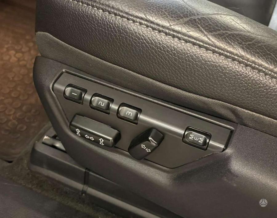Pelēks Volvo XC90 2014 Marijampole, ar dzinēja tilpumu 2.40 L un nobraukumu 270 tūkst. km par 12750 €, foto 25 vietnē AUTOMOTO.COM.LV