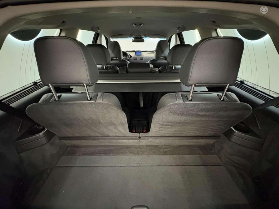 Pelēks Volvo XC90 2014 Marijampole, ar dzinēja tilpumu 2.40 L un nobraukumu 270 tūkst. km par 12750 €, foto 27 vietnē AUTOMOTO.COM.LV