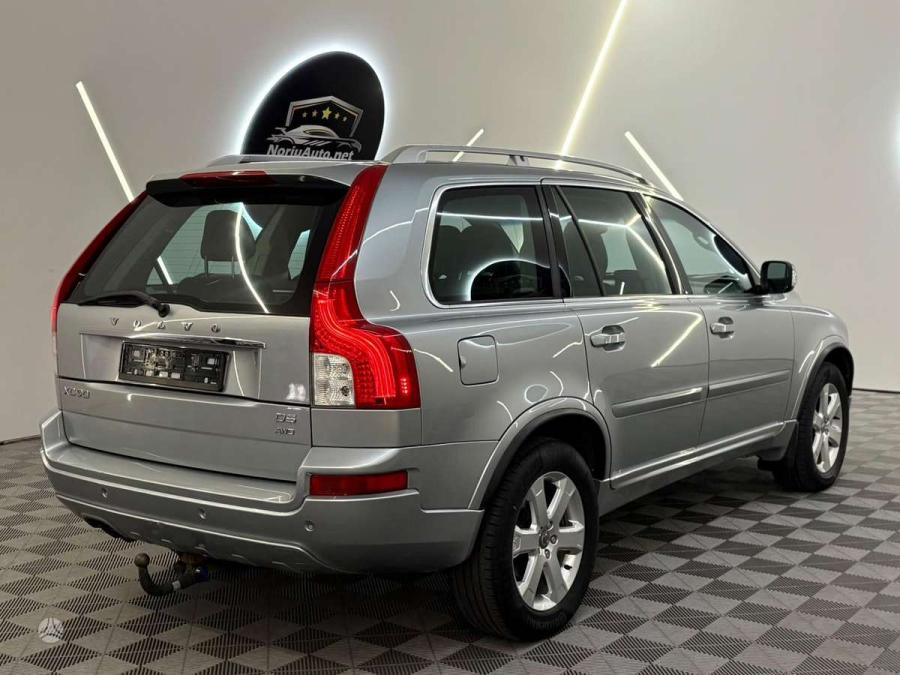Pelēks Volvo XC90 2014 Marijampole, ar dzinēja tilpumu 2.40 L un nobraukumu 270 tūkst. km par 12750 €, foto 28 vietnē AUTOMOTO.COM.LV
