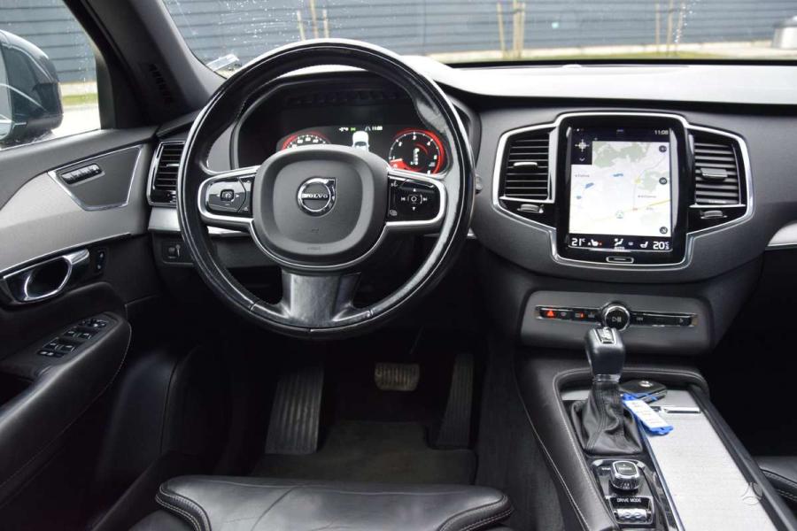Grey Volvo XC90 2015 in Vilnius, with an engine capacity of 1.97 L and mileage of 333 thousand km for 17699 €, photo 18 on AUTOMOTO.COM.LV