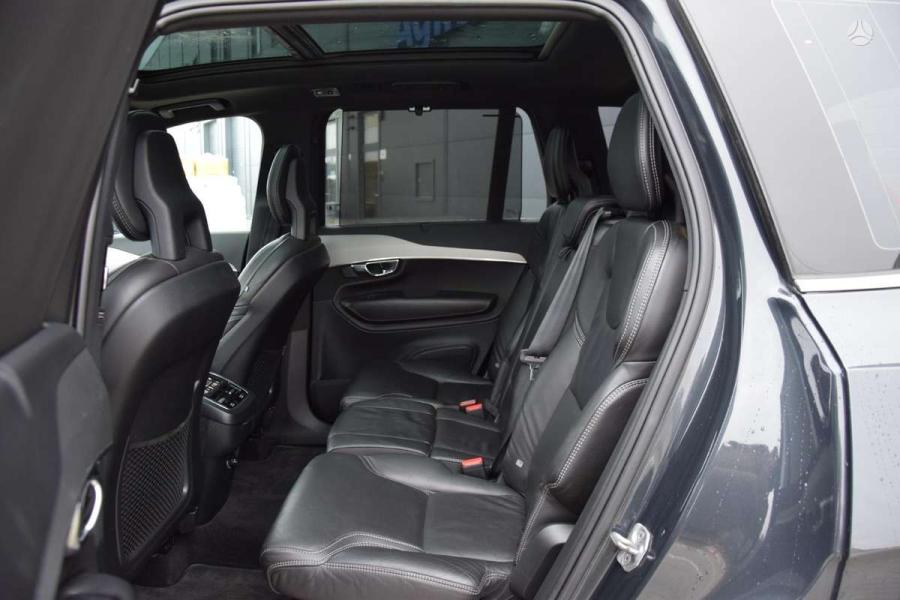 Grey Volvo XC90 2015 in Vilnius, with an engine capacity of 1.97 L and mileage of 333 thousand km for 17699 €, photo 22 on AUTOMOTO.COM.LV