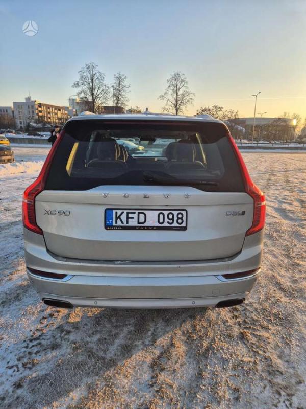 Grey Volvo XC90 2015 in Vilnius, with an engine capacity of 1.97 L and mileage of 257 thousand km for 17900 €, photo 5 on AUTOMOTO.COM.LV