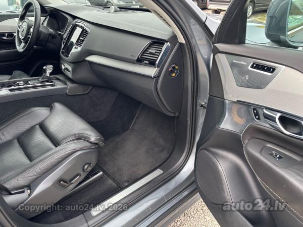 Pelēks Volvo XC90 2015 Paide, ar dzinēja tilpumu 2.00 L un nobraukumu 251 tūkst. km par 20990 €, foto 9 vietnē AUTOMOTO.COM.LV
