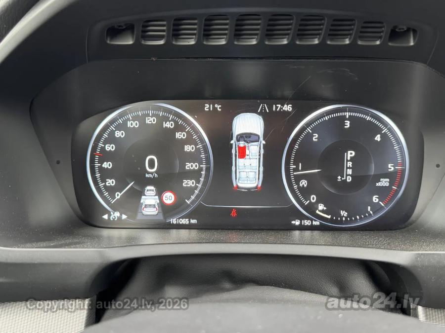 Pelēks Volvo XC90 2015 Tallina, ar dzinēja tilpumu 2.00 L un nobraukumu 161 tūkst. km par 25995 €, foto 25 vietnē AUTOMOTO.COM.LV