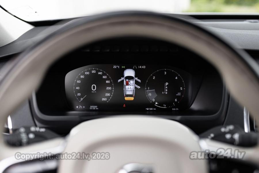 Grey Volvo XC90 2015 in Tallinn, with an engine capacity of 2.00 L and mileage of 325 thousand km for 16900 €, photo 11 on AUTOMOTO.COM.LV
