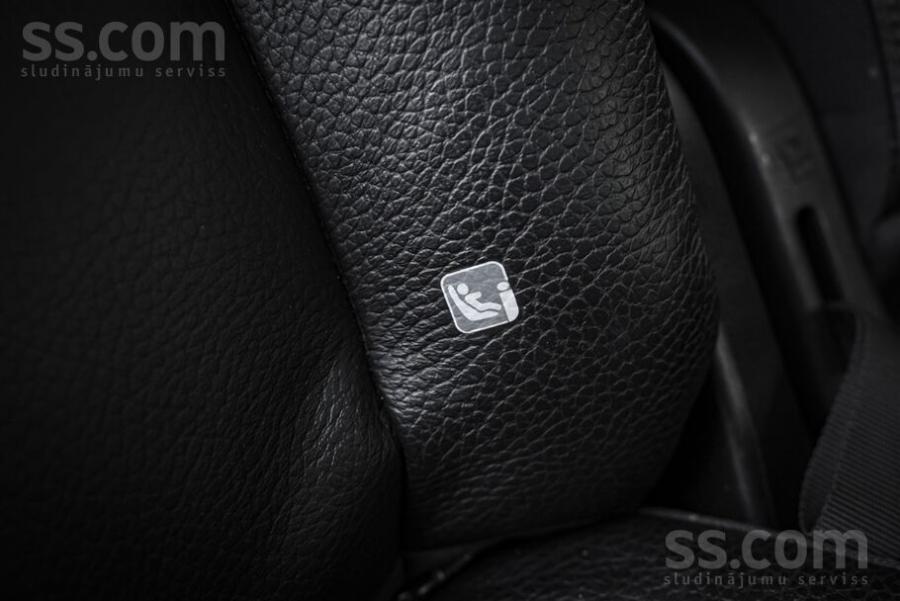Pelēks Volvo XC90 2015 Rīga, ar dzinēja tilpumu 2.00 L un nobraukumu 319 tūkst. km par 14990 €, foto 16 vietnē AUTOMOTO.COM.LV