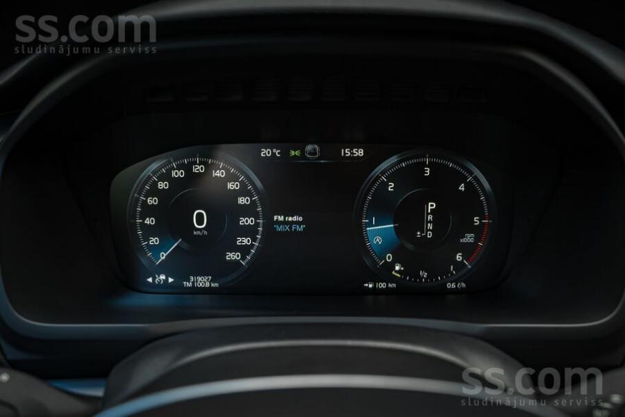 Pelēks Volvo XC90 2015 Rīga, ar dzinēja tilpumu 2.00 L un nobraukumu 319 tūkst. km par 14990 €, foto 28 vietnē AUTOMOTO.COM.LV
