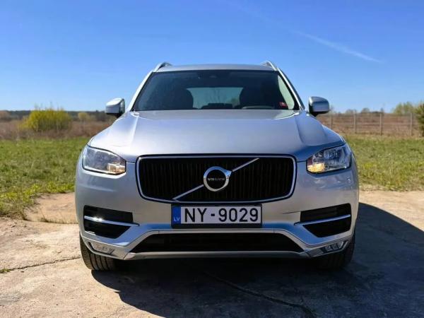 Grey Volvo XC90 2015 in Riga, with an engine capacity of 2.00 L and mileage of 283 thousand km for 16350 €, photo 2 on AUTOMOTO.COM.LV