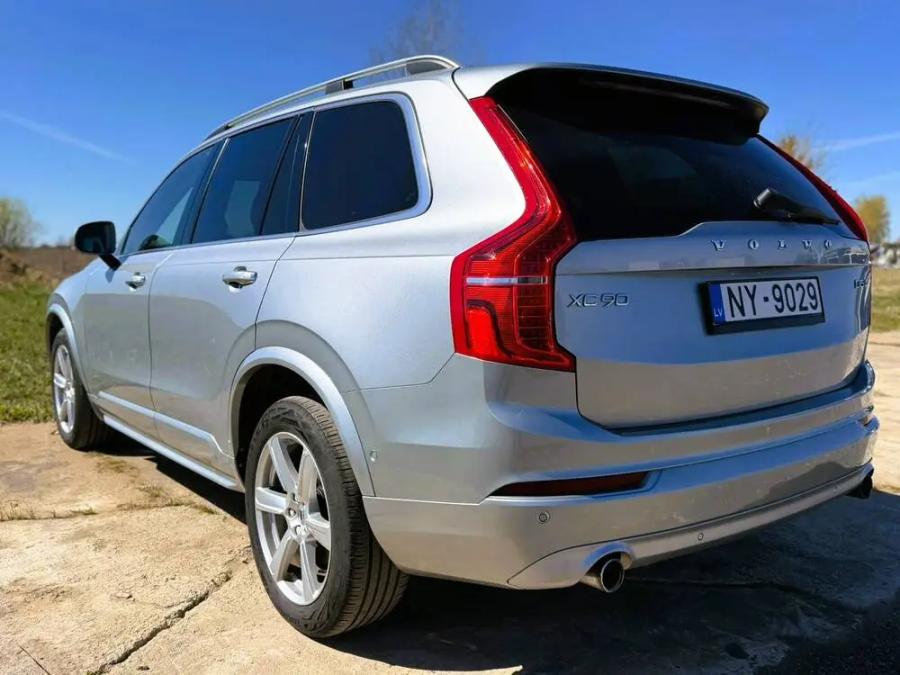 Pelēks Volvo XC90 2015 Rīga, ar dzinēja tilpumu 2.00 L un nobraukumu 283 tūkst. km par 16350 €, foto 7 vietnē AUTOMOTO.COM.LV