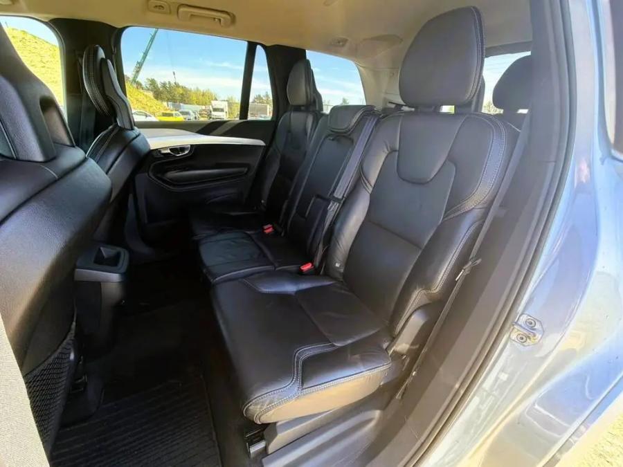 Pelēks Volvo XC90 2015 Rīga, ar dzinēja tilpumu 2.00 L un nobraukumu 283 tūkst. km par 16350 €, foto 14 vietnē AUTOMOTO.COM.LV