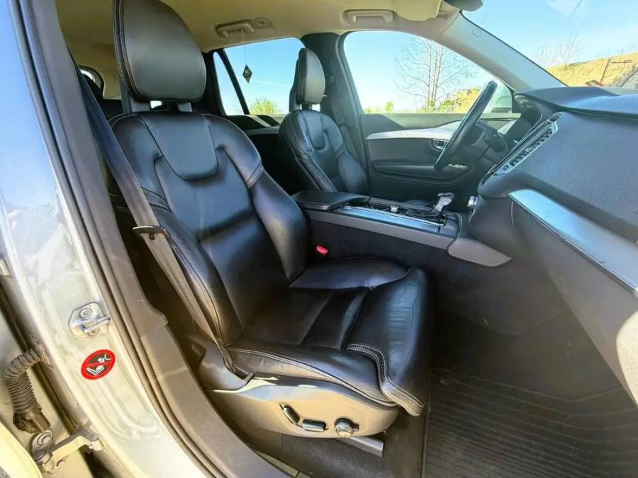 Pelēks Volvo XC90 2015 Rīga, ar dzinēja tilpumu 2.00 L un nobraukumu 283 tūkst. km par 16350 €, foto 15 vietnē AUTOMOTO.COM.LV