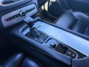 Pelēks Volvo XC90 2015 Rīga, ar dzinēja tilpumu 2.00 L un nobraukumu 283 tūkst. km par 16350 €, foto 20 vietnē AUTOMOTO.COM.LV