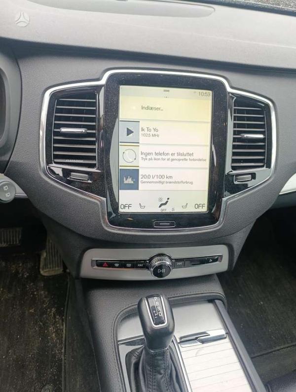 Grey Volvo XC90 2015 in Kaunas, with an engine capacity of 1.97 L and mileage of 249 thousand km for 14999 €, photo 8 on AUTOMOTO.COM.LV