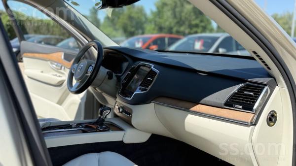 Grey Volvo XC90 2015 in Jelgava, with an engine capacity of 2.00 L and mileage of 185 thousand km for 19990 €, photo 8 on AUTOMOTO.COM.LV
