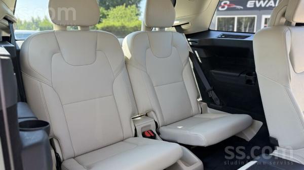 Grey Volvo XC90 2015 in Jelgava, with an engine capacity of 2.00 L and mileage of 185 thousand km for 19990 €, photo 10 on AUTOMOTO.COM.LV