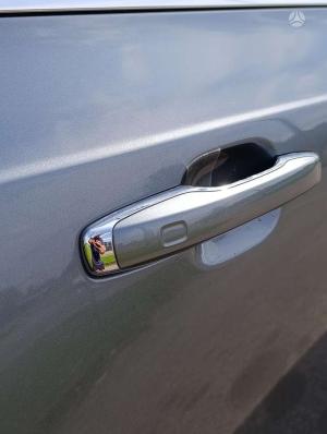 Grey Volvo XC90 2015 in Kaunas, with an engine capacity of 2.00 L and mileage of 249 thousand km for 16800 €, photo 18 on AUTOMOTO.COM.LV
