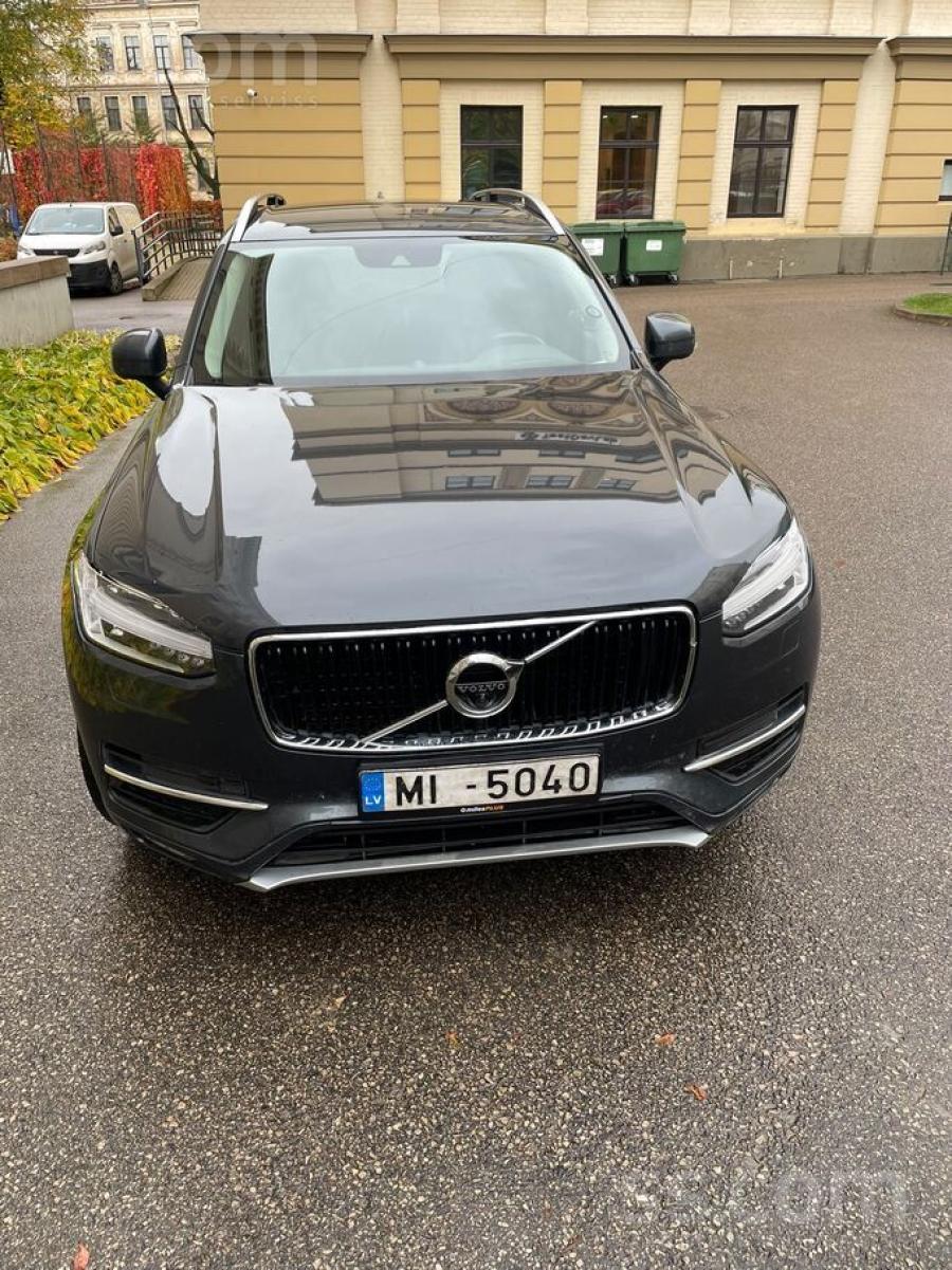Grey Volvo XC90 2015 in Riga, with an engine capacity of 2.00 L and mileage of 385 thousand km for 9620 €, photo 4 on AUTOMOTO.COM.LV