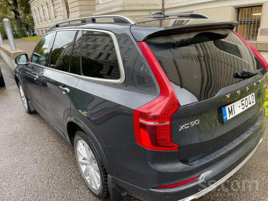 Grey Volvo XC90 2015 in Riga, with an engine capacity of 2.00 L and mileage of 385 thousand km for 9620 €, photo 6 on AUTOMOTO.COM.LV
