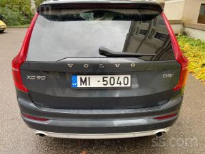 Grey Volvo XC90 2015 in Riga, with an engine capacity of 2.00 L and mileage of 385 thousand km for 9620 €, photo 8 on AUTOMOTO.COM.LV
