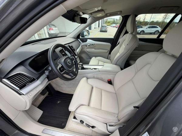Grey Volvo XC90 2015 in Vilnius, with an engine capacity of 1.97 L and mileage of 226 thousand km for 21500 €, photo 9 on AUTOMOTO.COM.LV