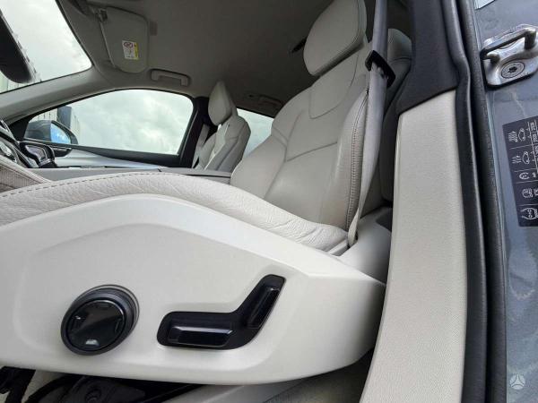 Grey Volvo XC90 2015 in Vilnius, with an engine capacity of 1.97 L and mileage of 226 thousand km for 21500 €, photo 10 on AUTOMOTO.COM.LV