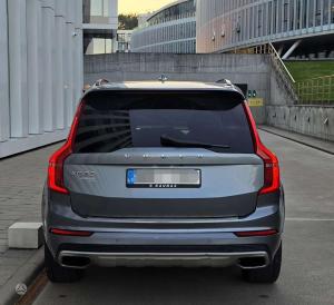 Grey Volvo XC90 2015 in Vilnius, with an engine capacity of 1.97 L and mileage of 300 thousand km for 14600 €, photo 7 on AUTOMOTO.COM.LV