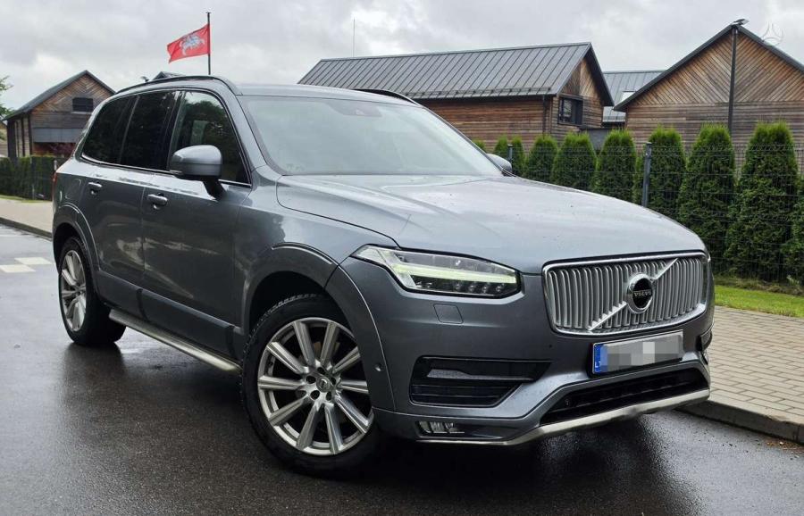 Grey Volvo XC90 2015 in Vilnius, with an engine capacity of 1.97 L and mileage of 300 thousand km for 14500 €, photo 4 on AUTOMOTO.COM.LV