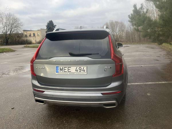 Grey Volvo XC90 2016 in Ukmerge, with an engine capacity of 1.97 L and mileage of 254 thousand km for 19300 €, photo 3 on AUTOMOTO.COM.LV