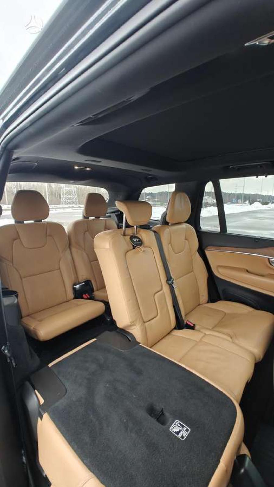Grey Volvo XC90 2016 in Kaunas, with an engine capacity of 1.97 L and mileage of 350 thousand km for 17900 €, photo 13 on AUTOMOTO.COM.LV