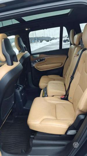 Grey Volvo XC90 2016 in Kaunas, with an engine capacity of 1.97 L and mileage of 350 thousand km for 17900 €, photo 24 on AUTOMOTO.COM.LV
