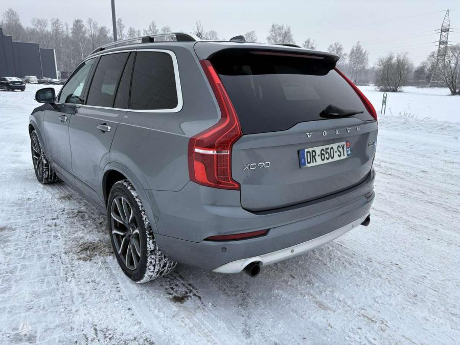 Grey Volvo XC90 2016 in Kaunas, with an engine capacity of 1.97 L and mileage of 255 thousand km for 18500 €, photo 4 on AUTOMOTO.COM.LV