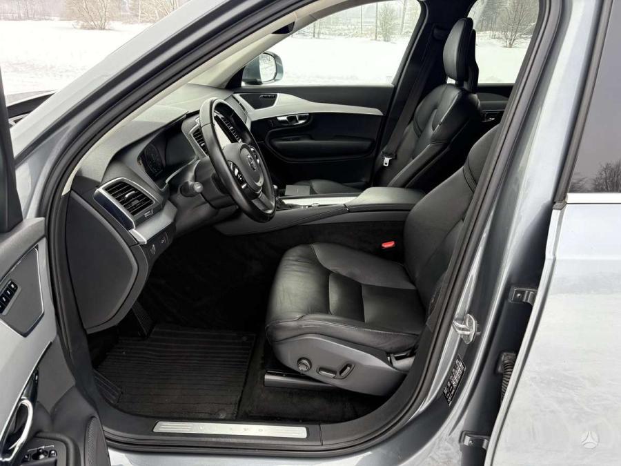 Grey Volvo XC90 2016 in Kaunas, with an engine capacity of 1.97 L and mileage of 255 thousand km for 18500 €, photo 10 on AUTOMOTO.COM.LV