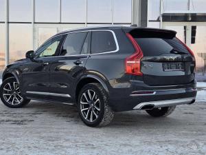 Grey Volvo XC90 2016 in Vilnius, with an engine capacity of 1.97 L and mileage of 280 thousand km for 21650 €, photo 5 on AUTOMOTO.COM.LV